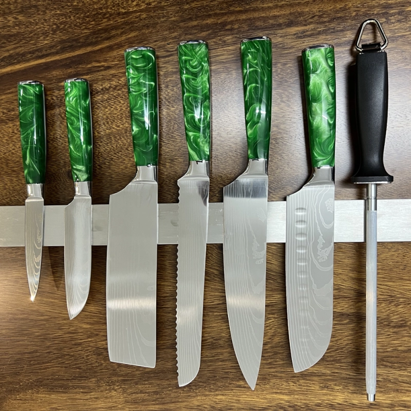 Japanese Laser Damascus Pattern Green Kitchen Knife Set & Scabbard
