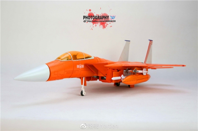 Free shipping! Robot Hero CG-05 Oversized Sunstorm,Pre-order