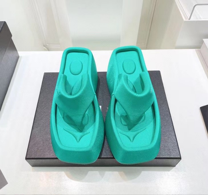 Double toe slope heel herringbone slippers