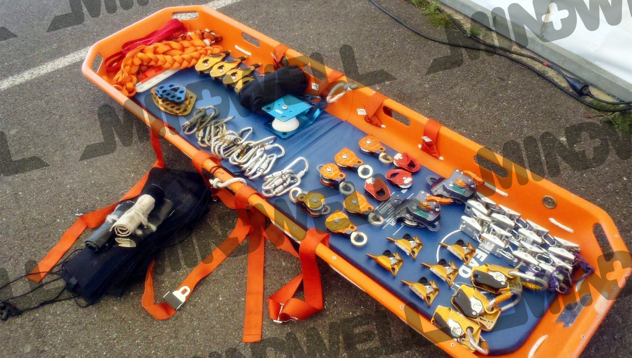 specilize in inventing and manufacturing Helicopter Basket Stretcher ...