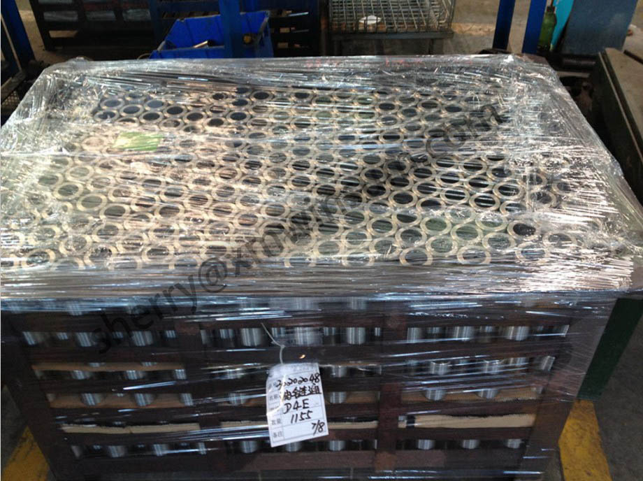 WSG Track Chain Pin and Loose Link.