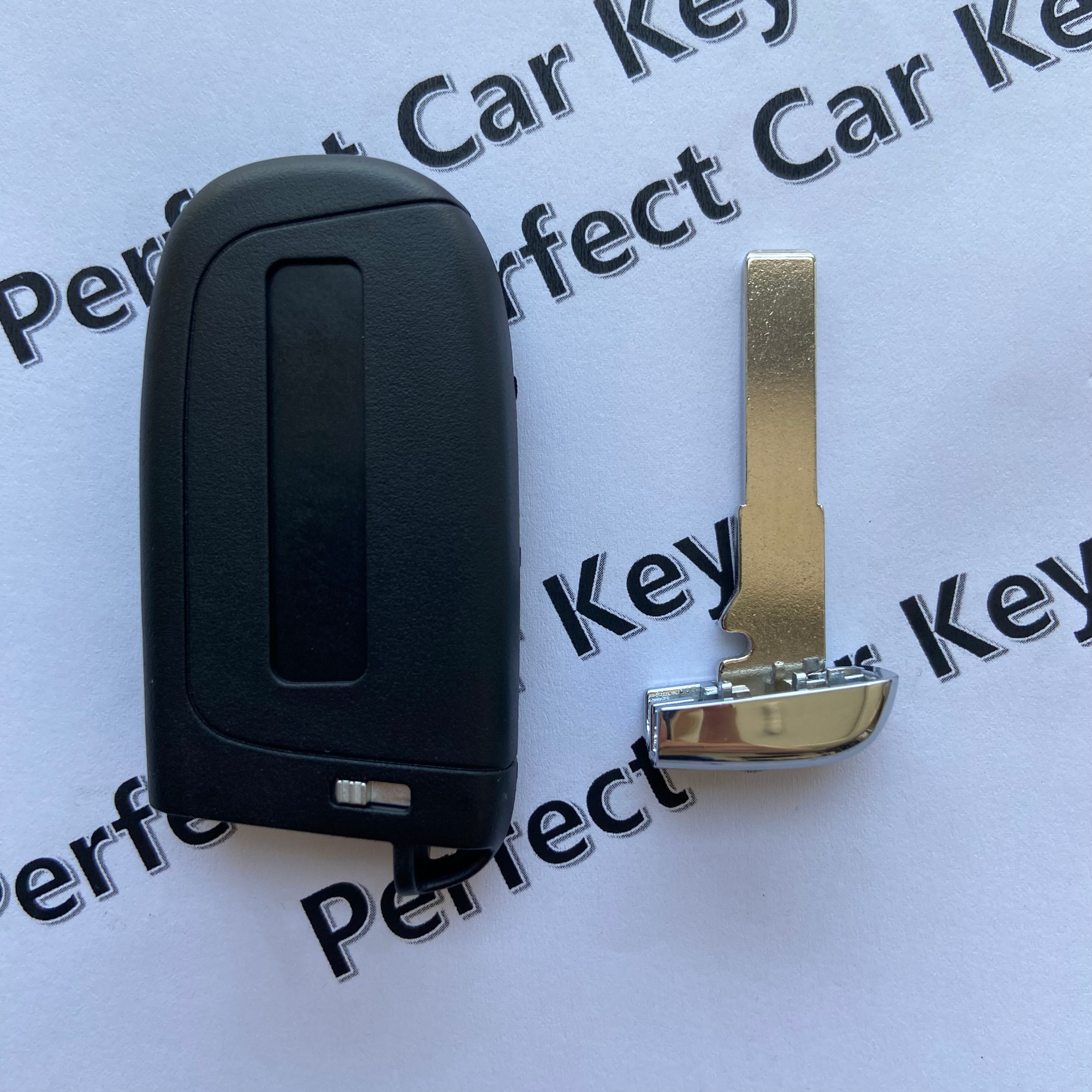 Jeep Renegade M3N-40821302 433MHz 4A Chip 2 Button SIP22 Smart Key