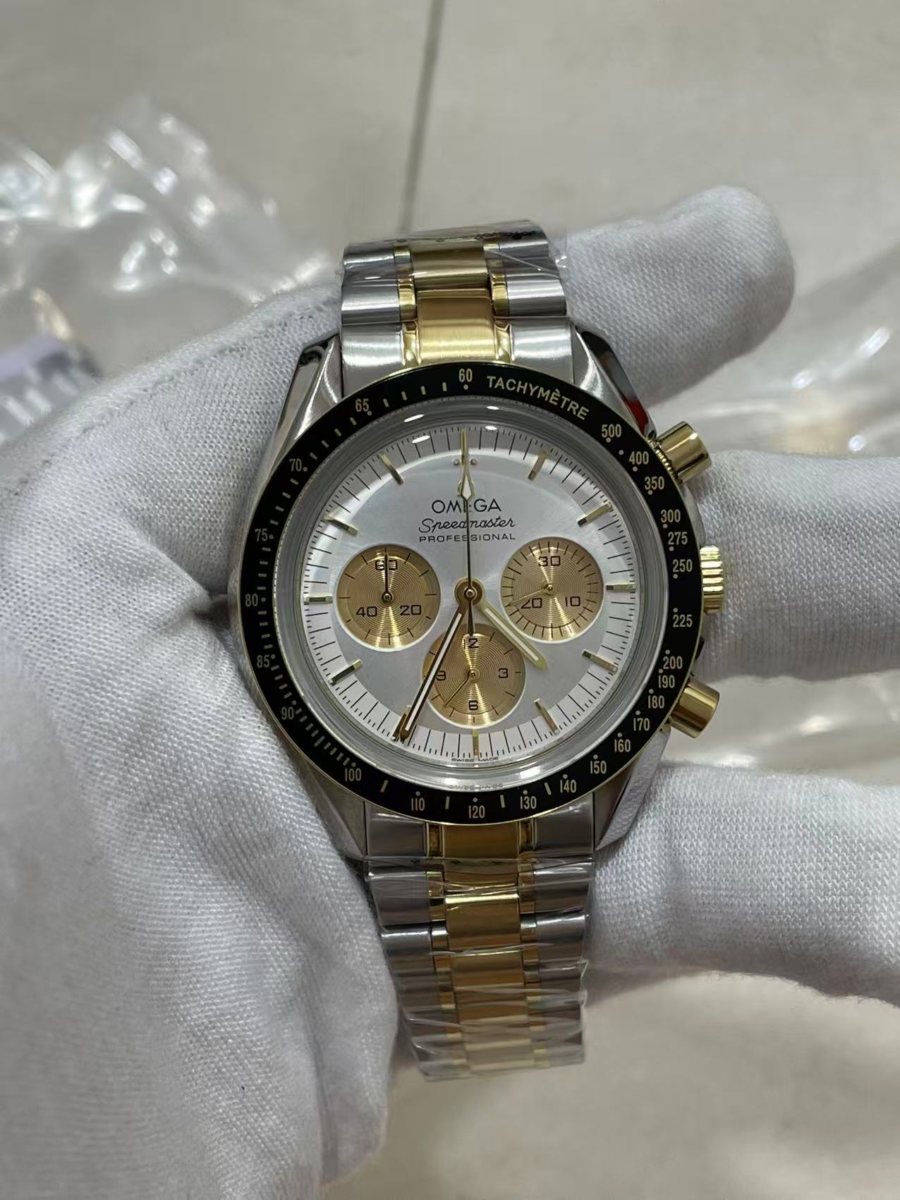 Omega quartz movement 0417,Omega