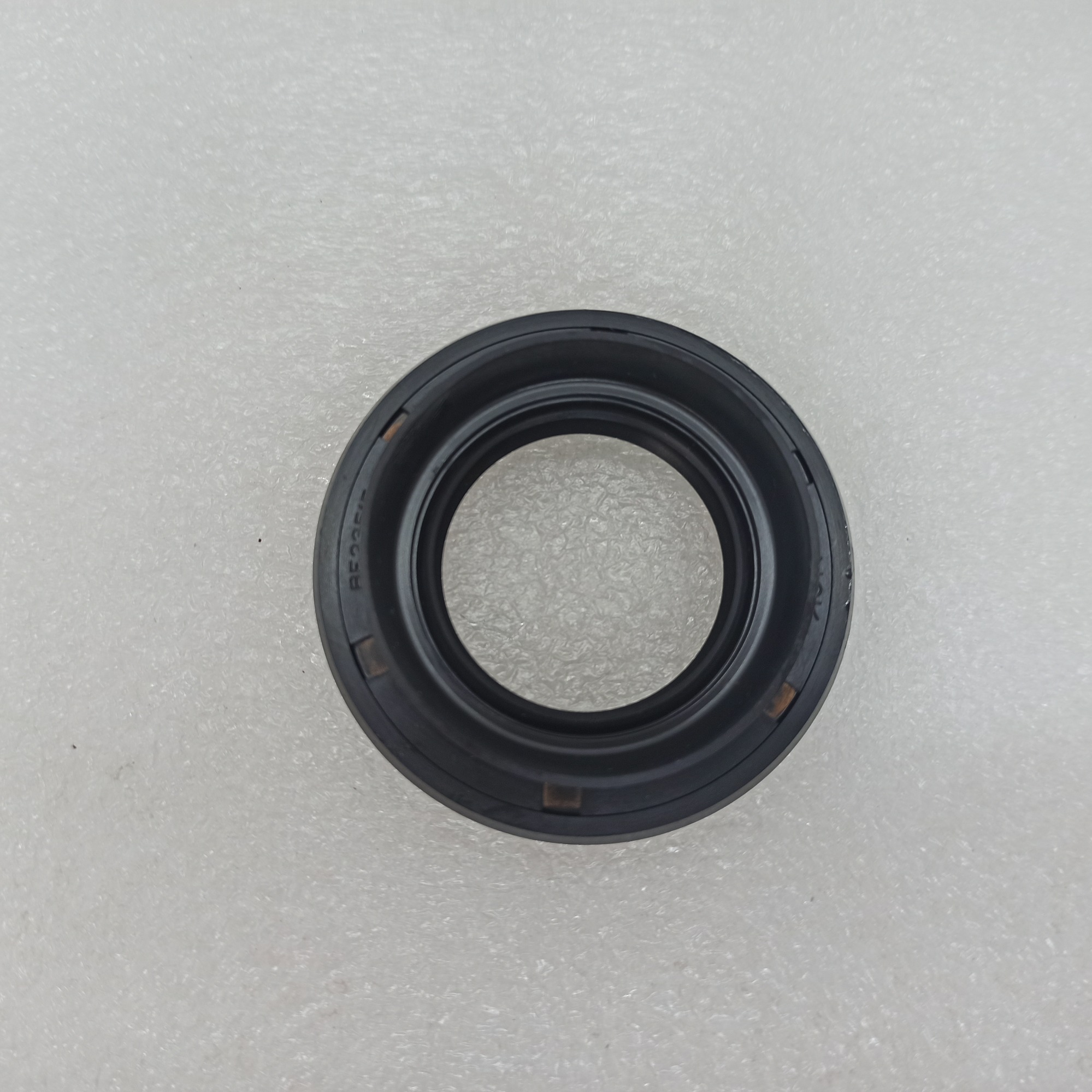04A-0001-OEM Automatic Transmission RE4F04A RE4F04B 4F20E Right Axle Seal