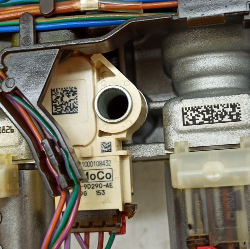 8F35 Automatic Transmission valve body with 9 solenoids For Ford 8F35 ...