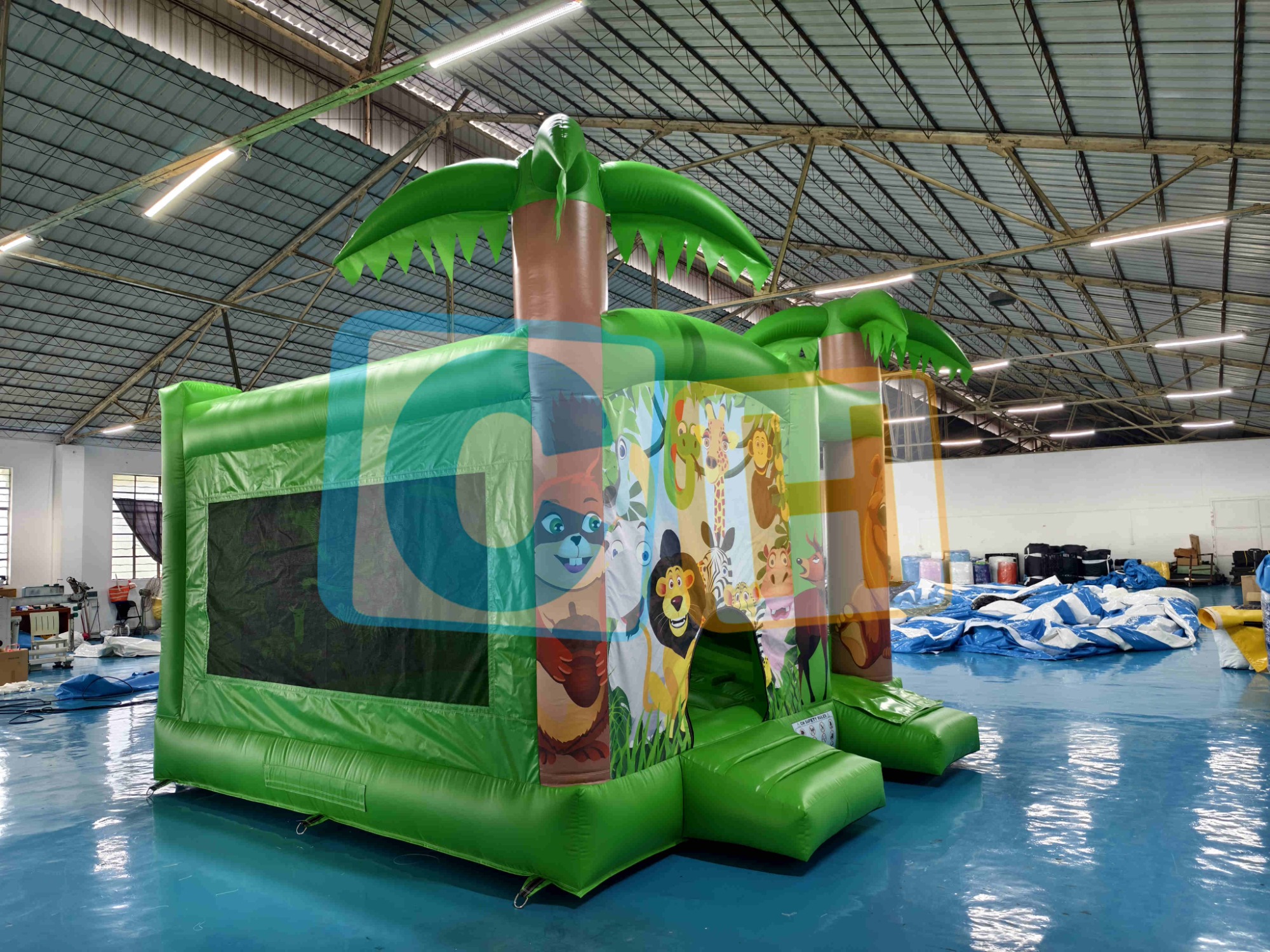 JUNGLE ANIMAL Inflatable Castle