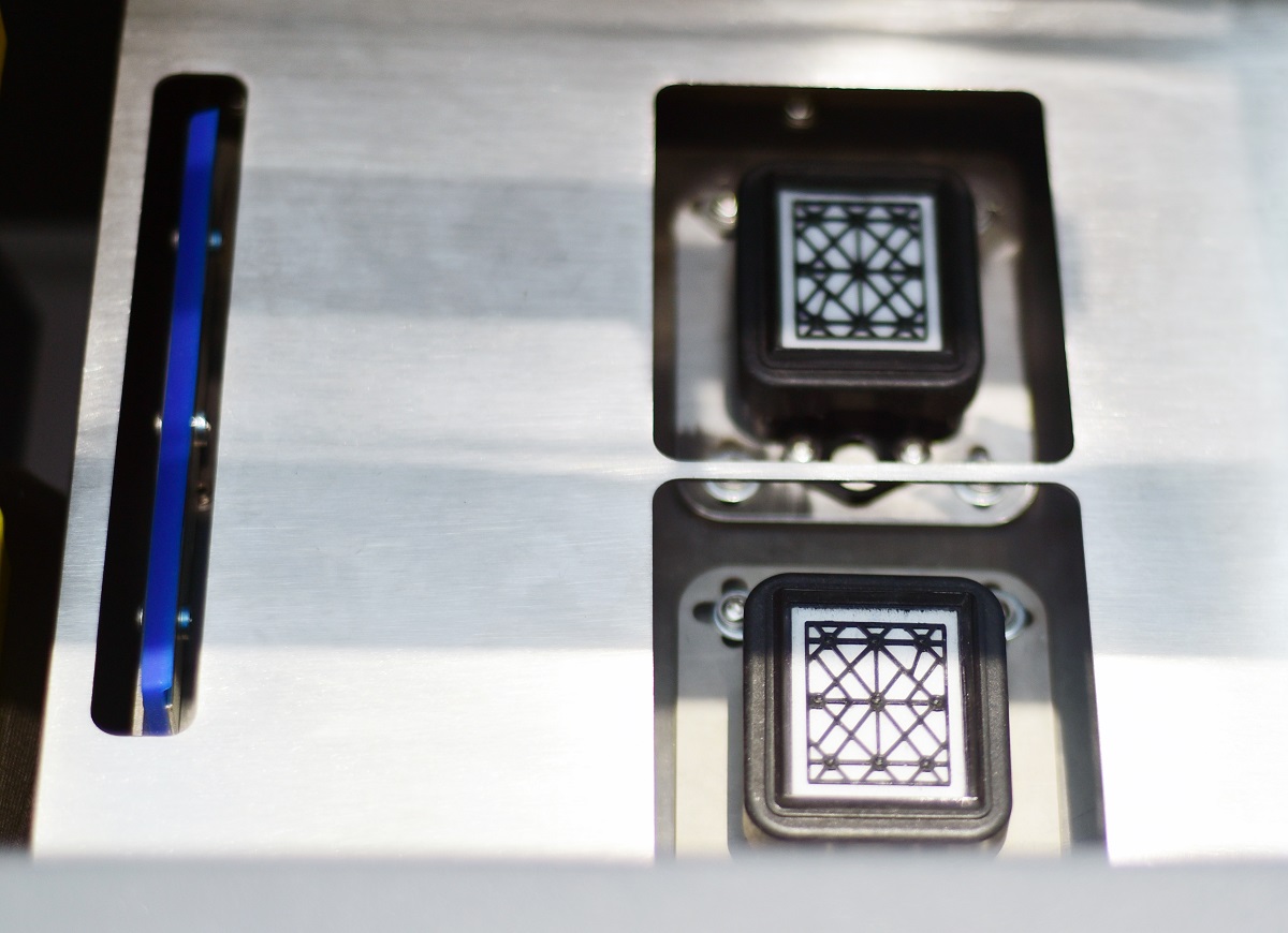 Focus Inc. Athena Jet Plus Industrial DTG Printer color white one pass ...