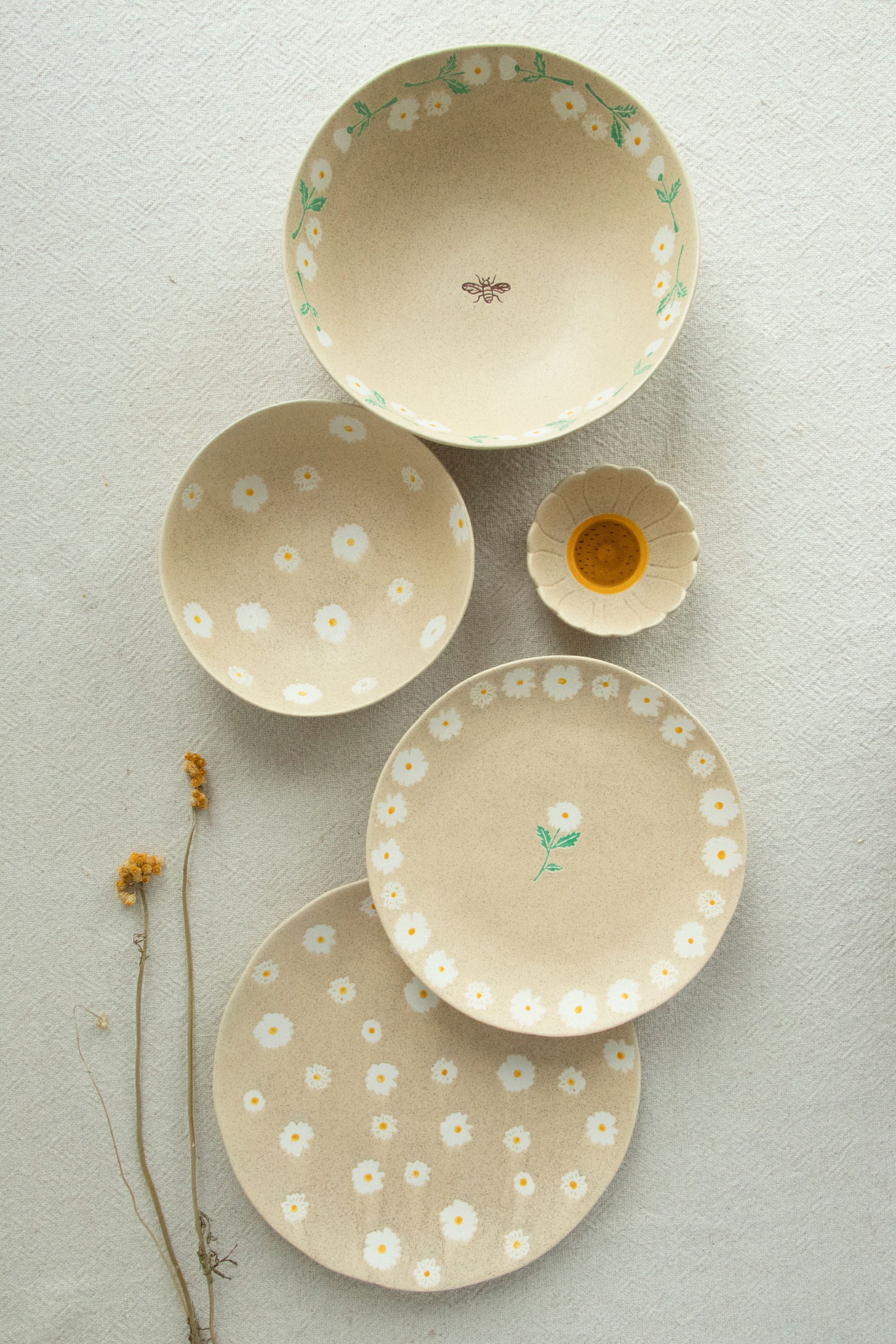 The Little Daisy Tableware Collection from Joyye