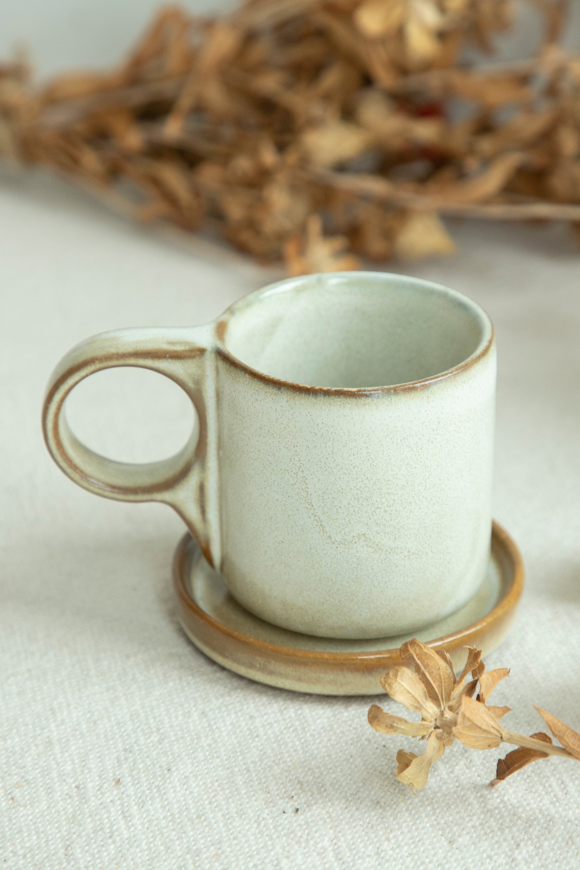 The Soft Beige Teapot and Mug from Joyye