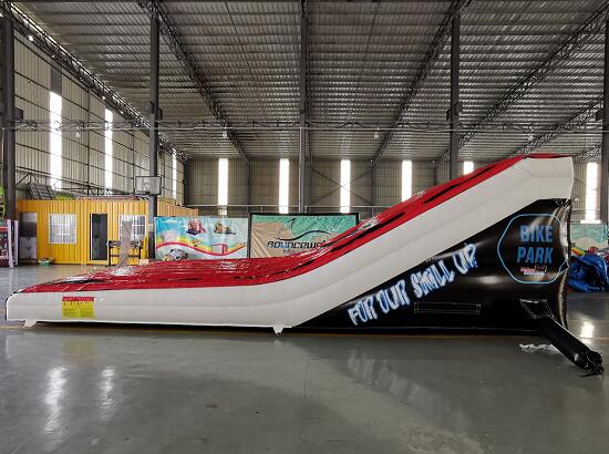 Customized Inflatable Landing Ramp Manufacturer-Hushine Inflatables