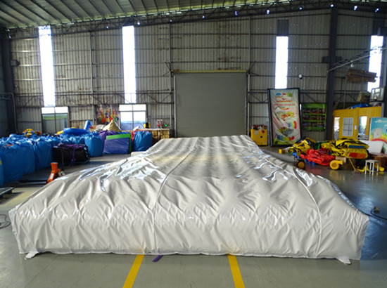 Hot Sale Skiing Bike Airbag Landing Inflatable landing Pad