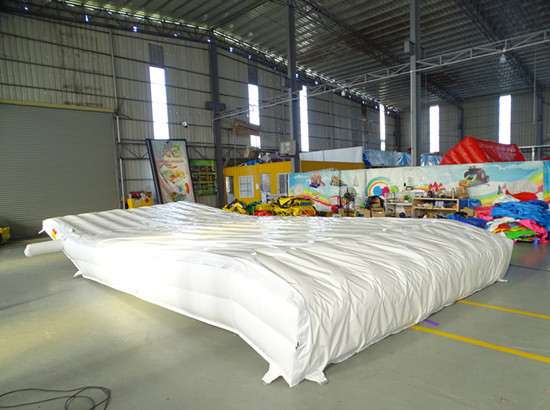 Hot Sale Skiing Bike Airbag Landing Inflatable landing Pad