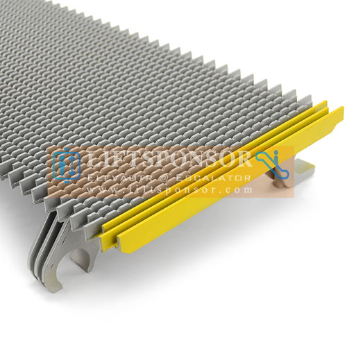 European Escalator/Travelator stainless step