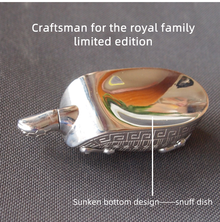 Turtle shaped snuff bottle