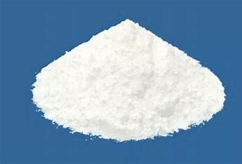 What is the structure of silicon dioxide?