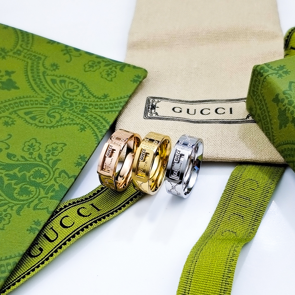 Gucci ring