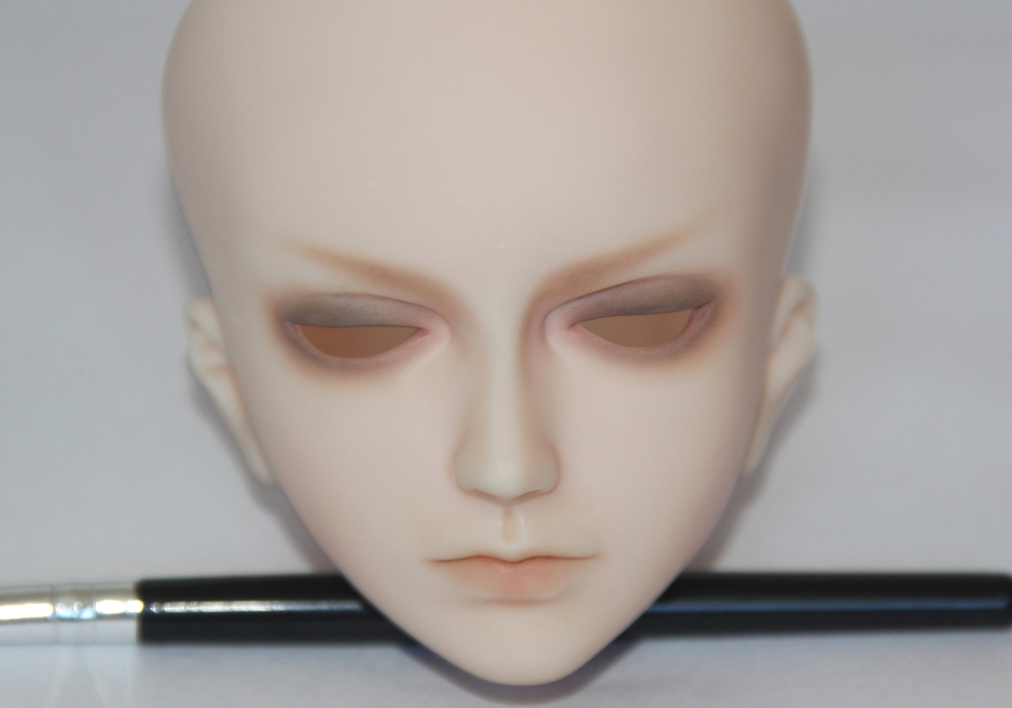 How to makeup for your doll