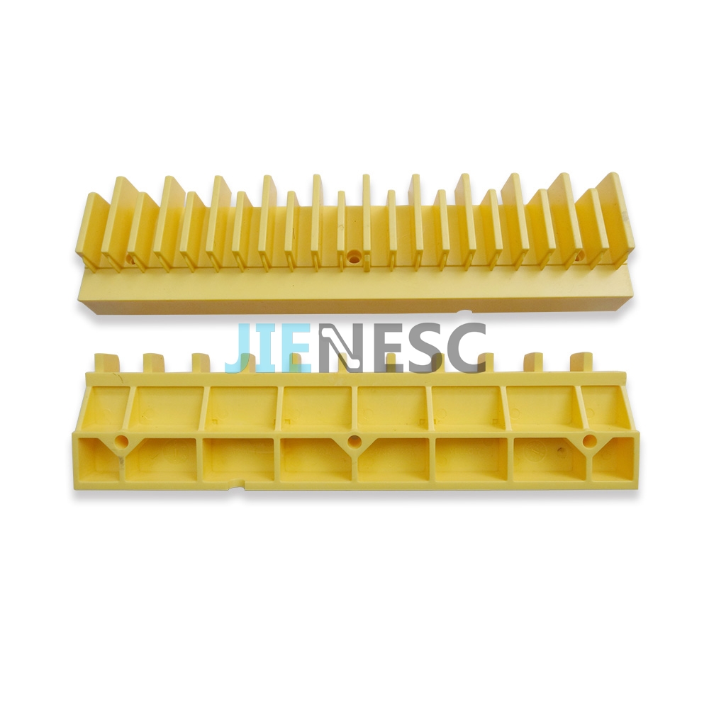 L47332121A Escalator Step Demarcation