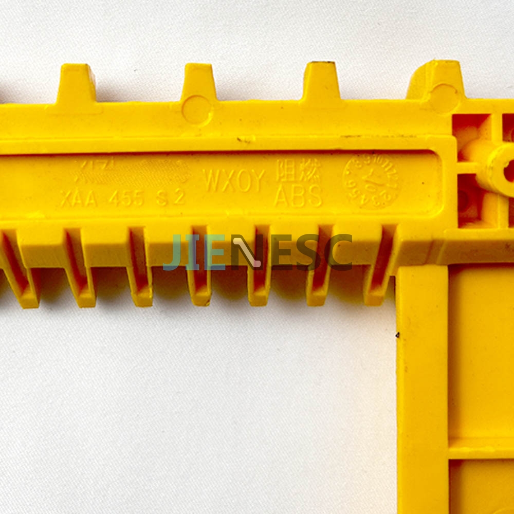 XAA455S2 Escalator Step Cleat