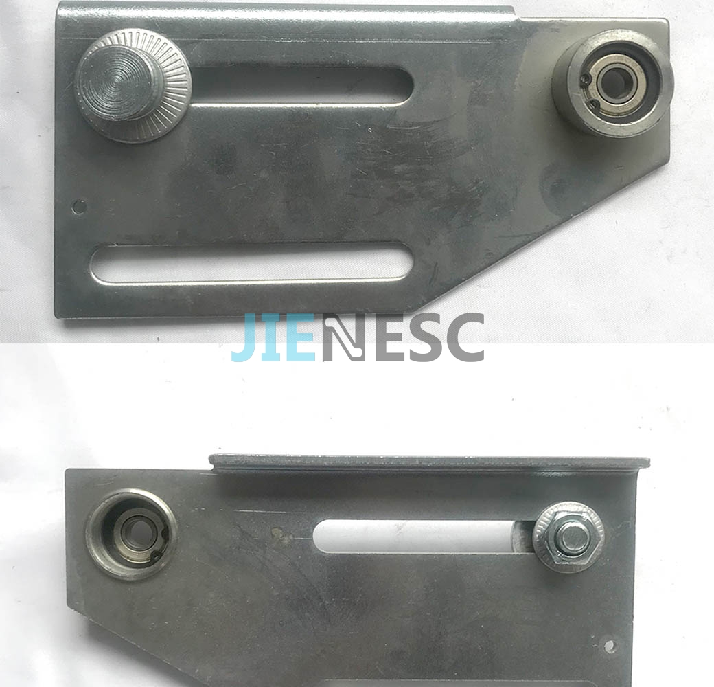 250784 Elevator door lever