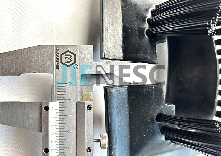 Escalator Handrail Entry with Brush from Factory