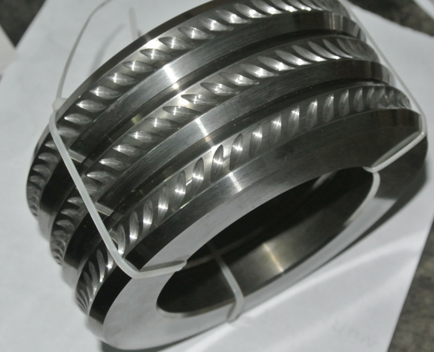 How to Improve the Service Life of Tungsten Carbide Rollers?