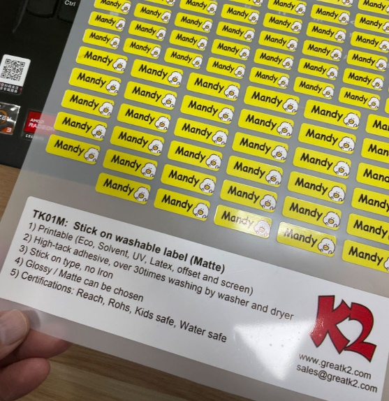 Clothing sticker labels | Washable | Roll material