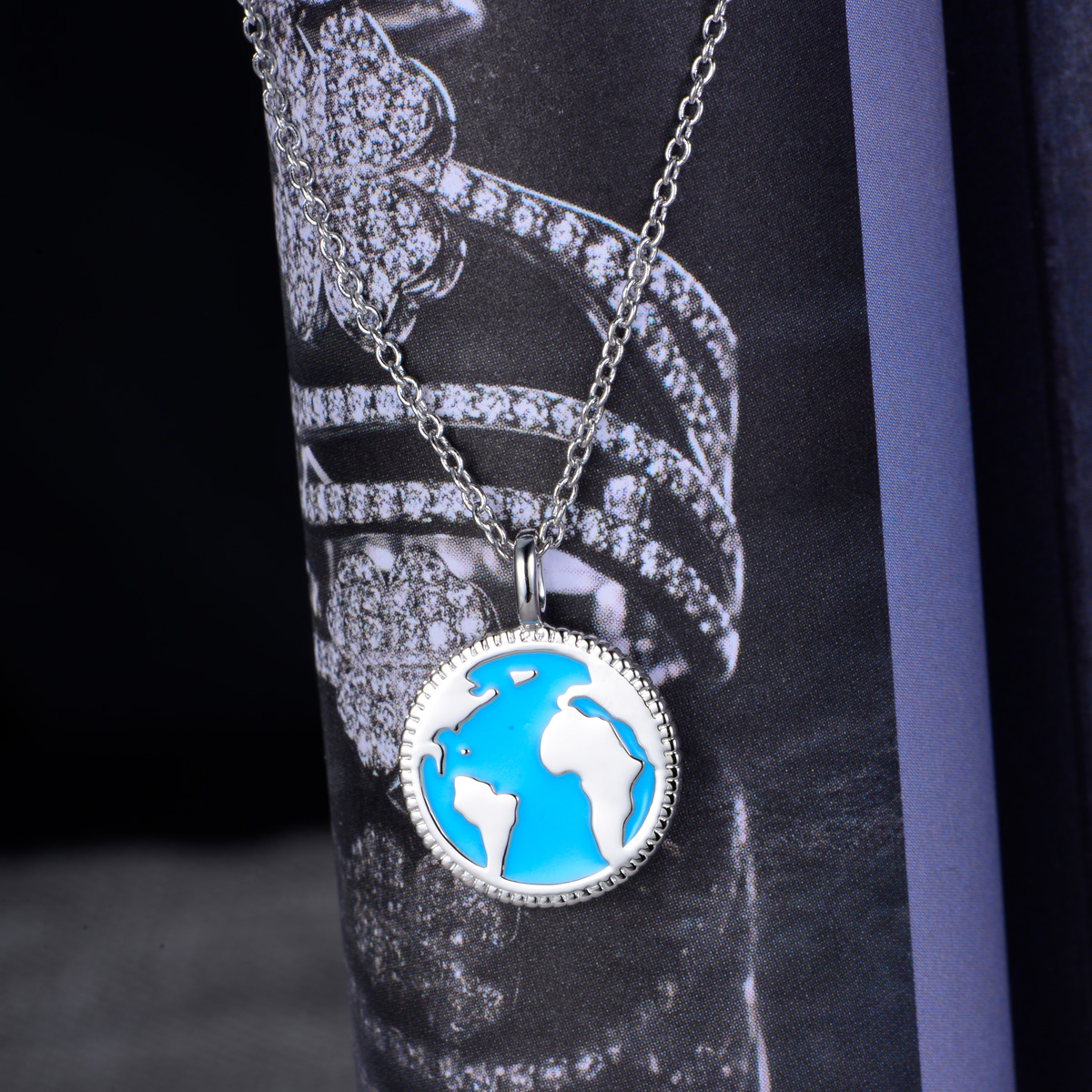 world map pendant necklace,Necklaces