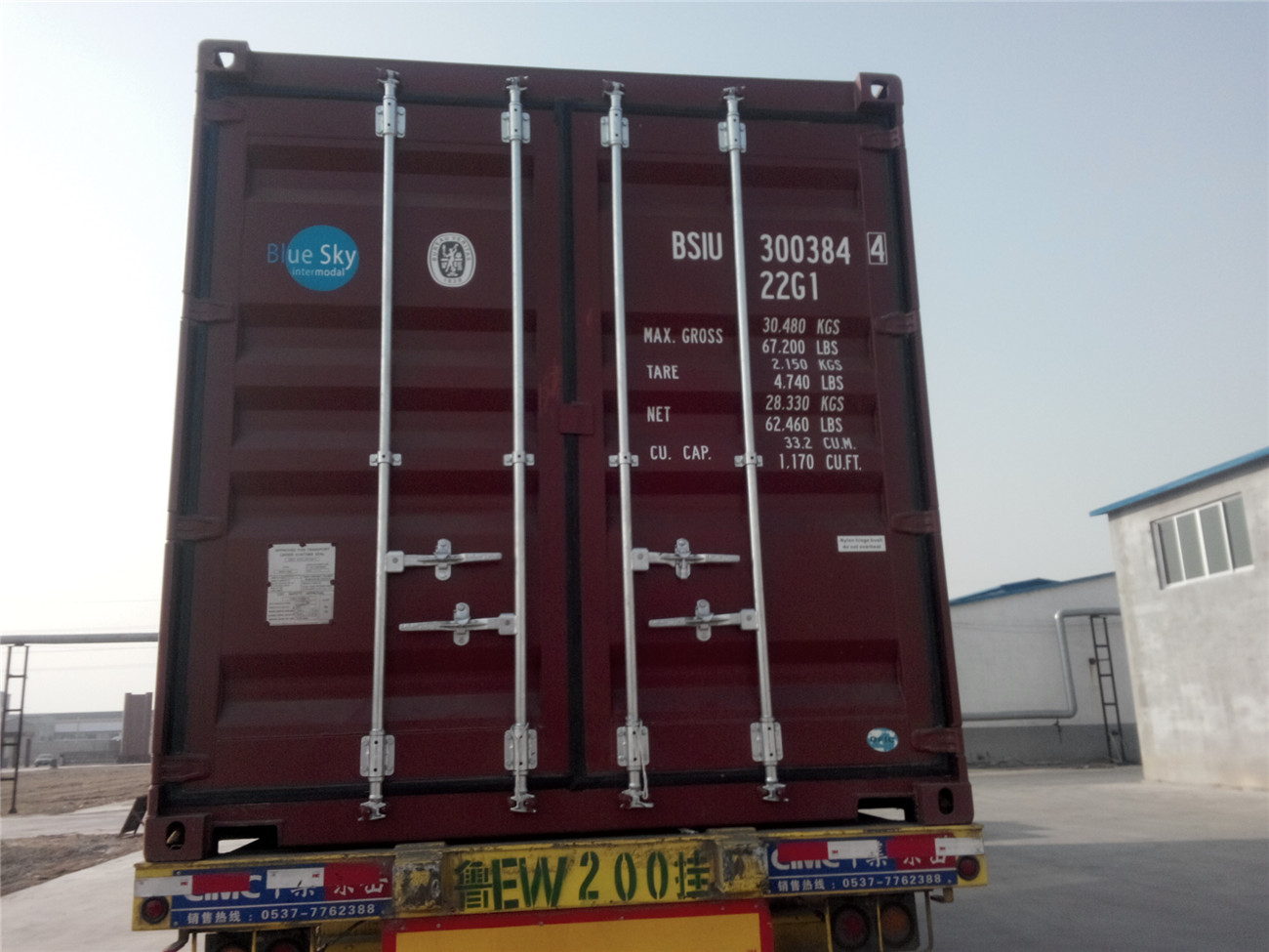 Container loading for port tires customers from Philippines