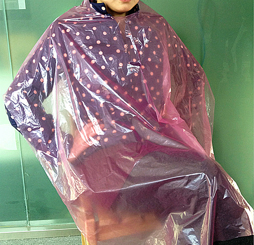 Lightweight Waterproof Salon Custom Cape Barber Disposable Capes ...