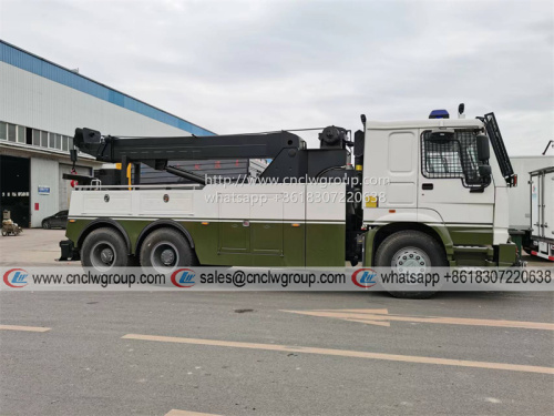 Sinotruk HOWO 6x6 military use 20t 30t rotator wrecker rotary crane ...
