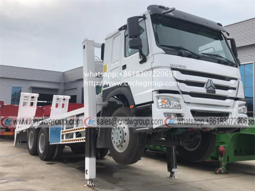 HOWO 10 Wheel Self Loading Flatbed Lifting Excavator Carrier Bed ...