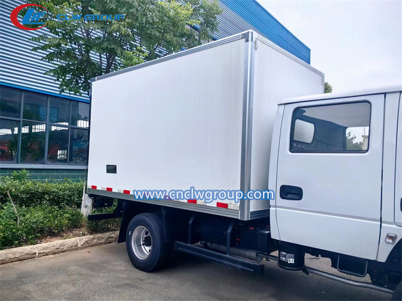 Cheap price Chengli CLW brand double cab 3 ton box cargo truck for sale