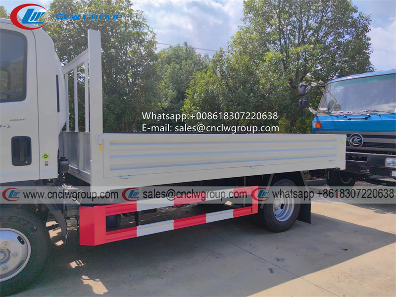 Export ISUZU KV100 14ft 5 ton light cargo trucks dropside lorry for sale