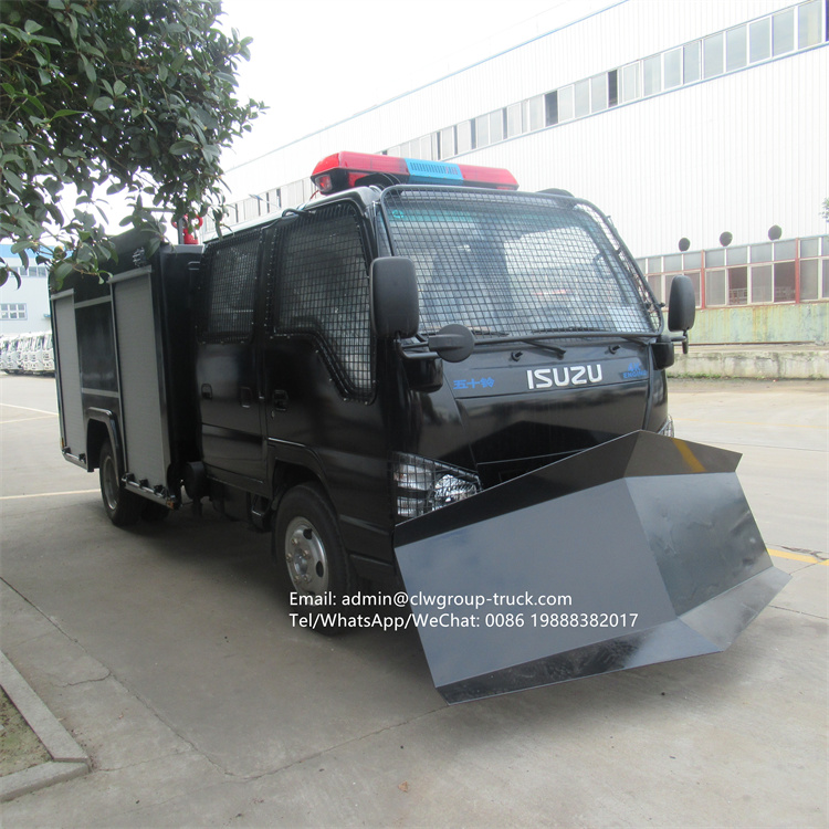 Isuzu new 4x2 130hp3000l water and 1000l foam tank fire truck standard ...