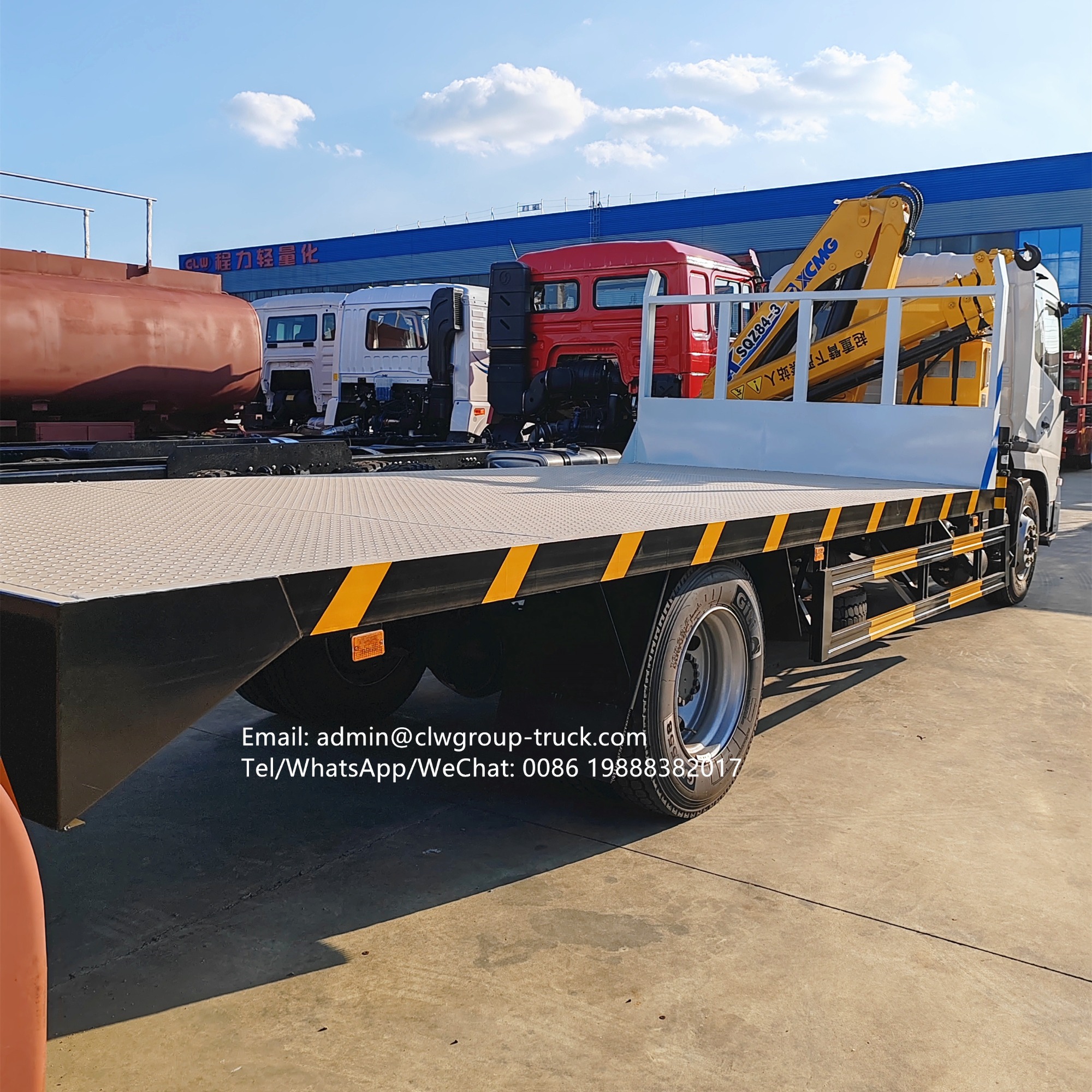 Dongfeng knuckle boom xcmg 4 tons container lifting lorry self load ...