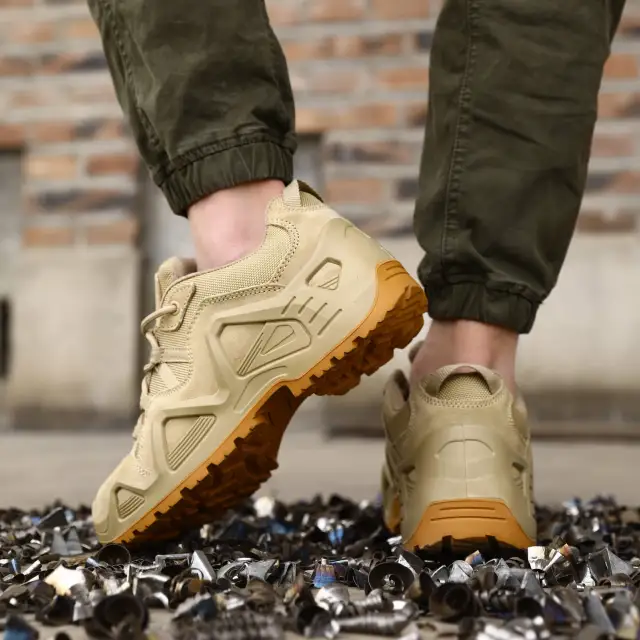 Lightweight safety shoes for outdoor hiking European standard steel toe ...