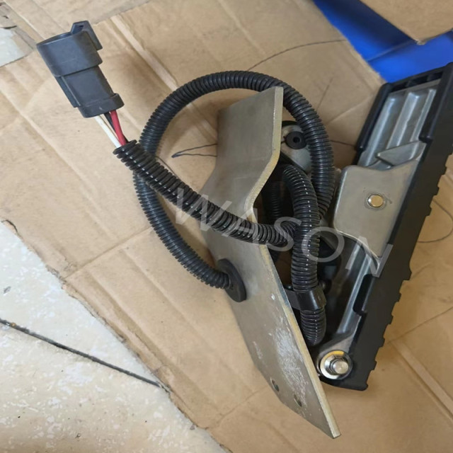 702-16-07022 Loader WA380 Pedal Foot assembly