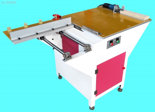 Sliding type slats opening saw