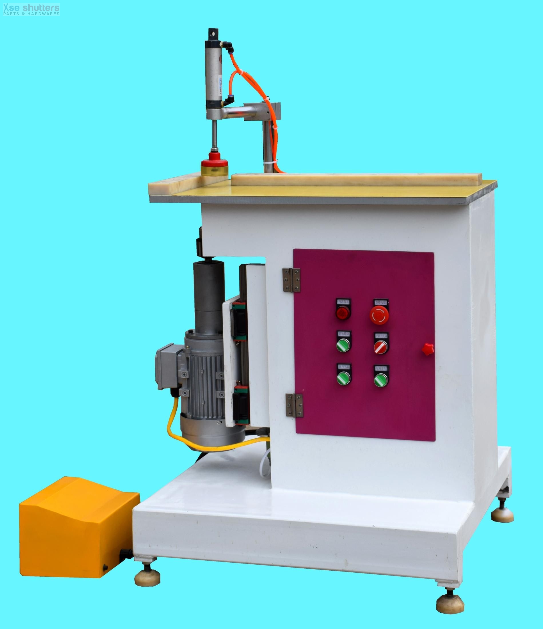 Magnetic suction hole drill