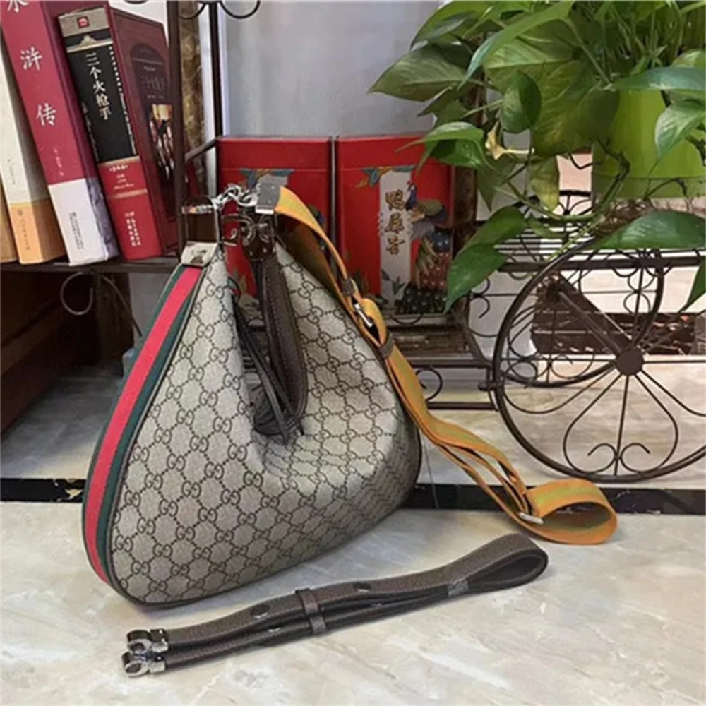 1 set fashion casual sport shoes & shoulder bag GUI #26505