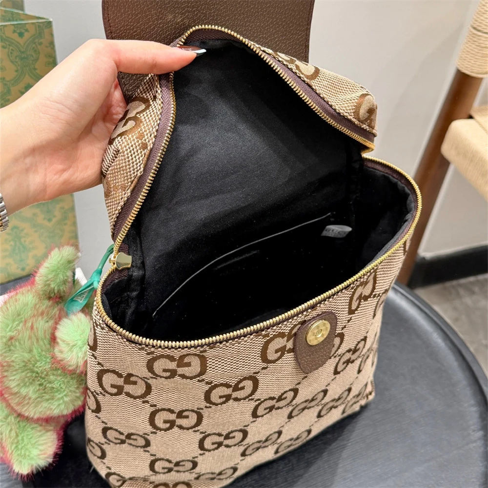 High quality backpack size:30cm GUI DS #X0609