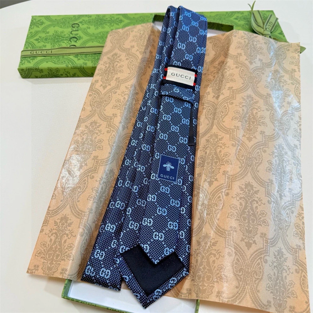 High qualit fashion tie with box LOV #30631