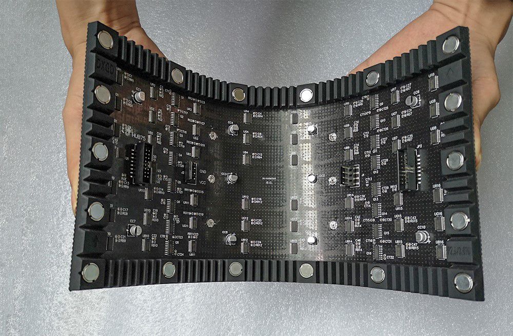 P3.076 Indoor 320x160mm LED Screen Magnet Soft Flexible LED Module