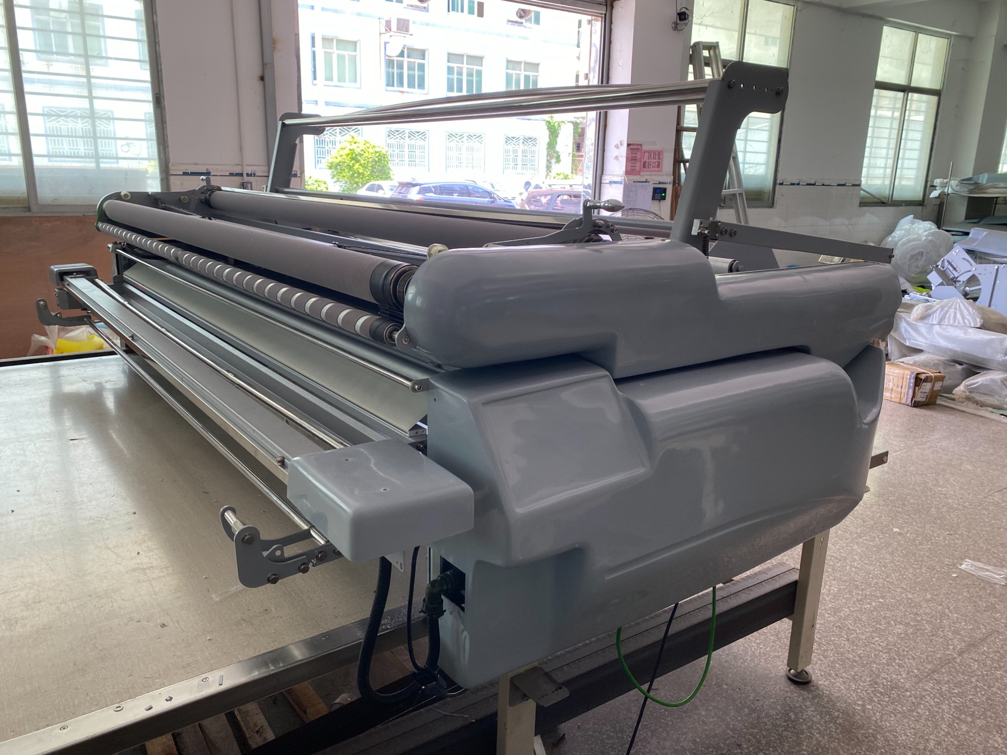 Automatic fabric spreading machine for knitting, woven.