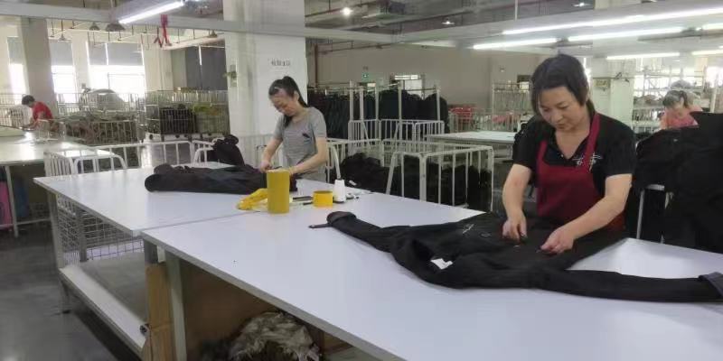 Garment manufacturer covering Women/Men/Kids Jackets Invidia-clothing.com