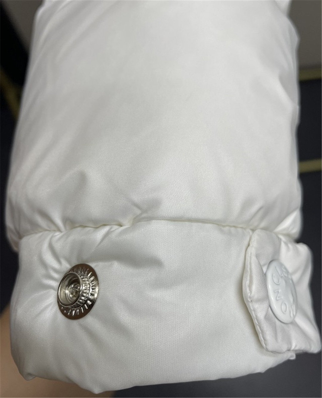 Moncler Duck Hood Down Jacket 2 Colors