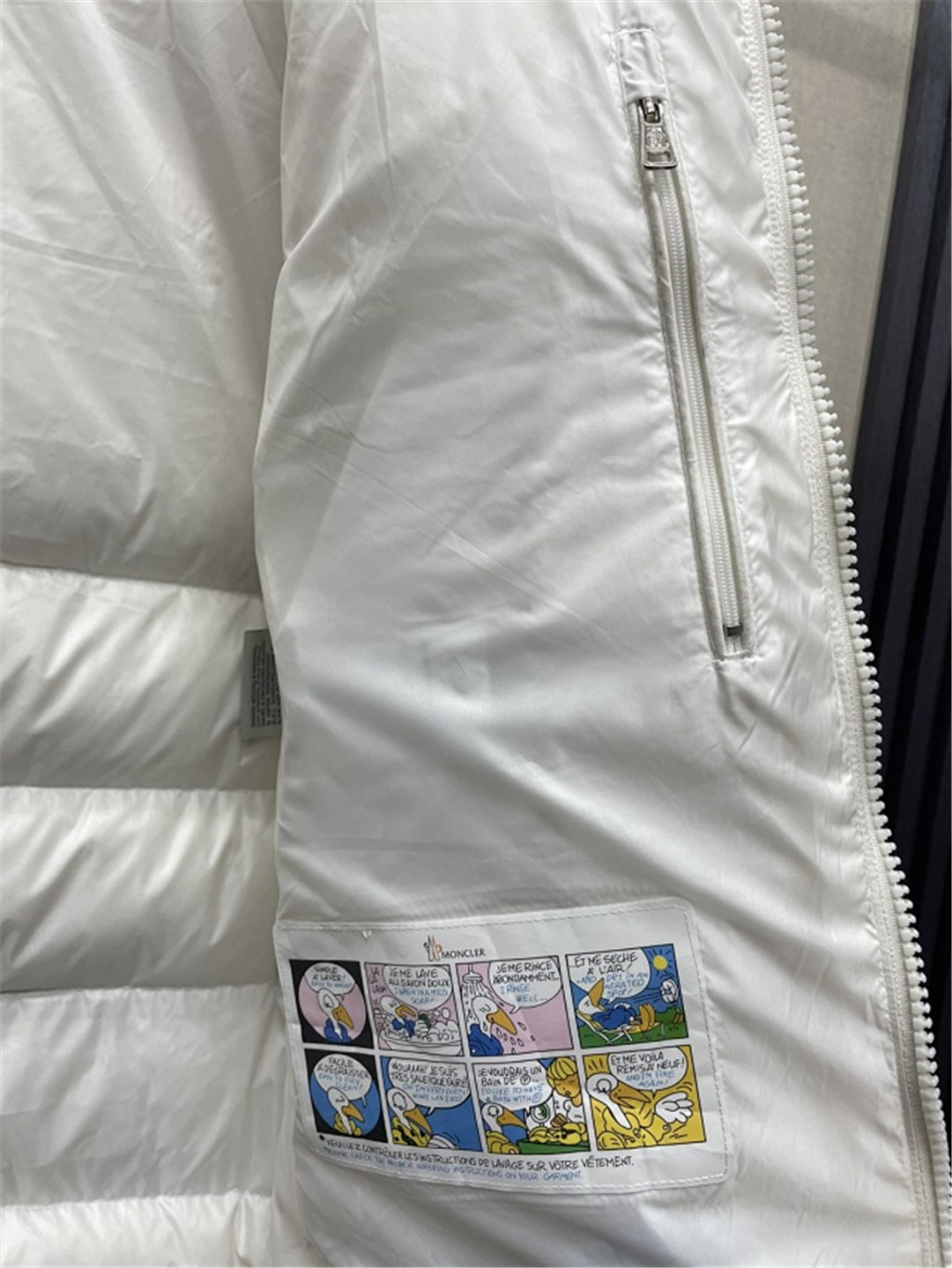 Moncler Duck Hood Down Jacket 2 Colors