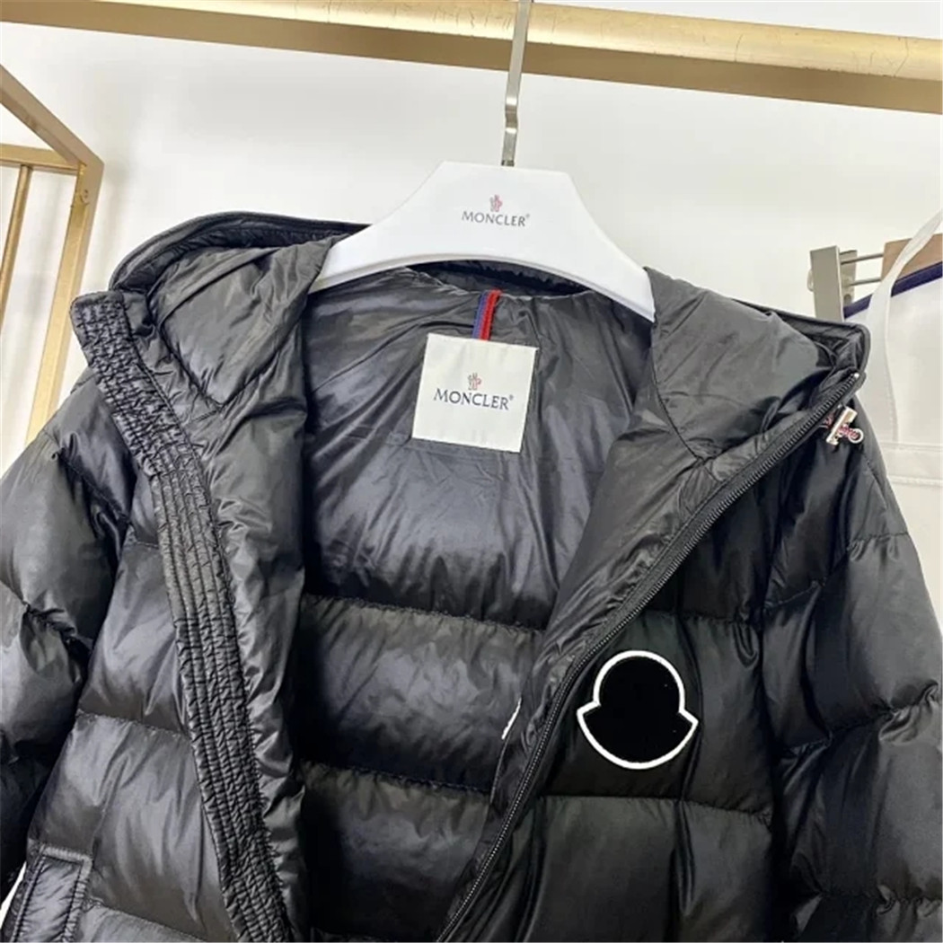 Moncler Black Logo Down Jacket 3 Color