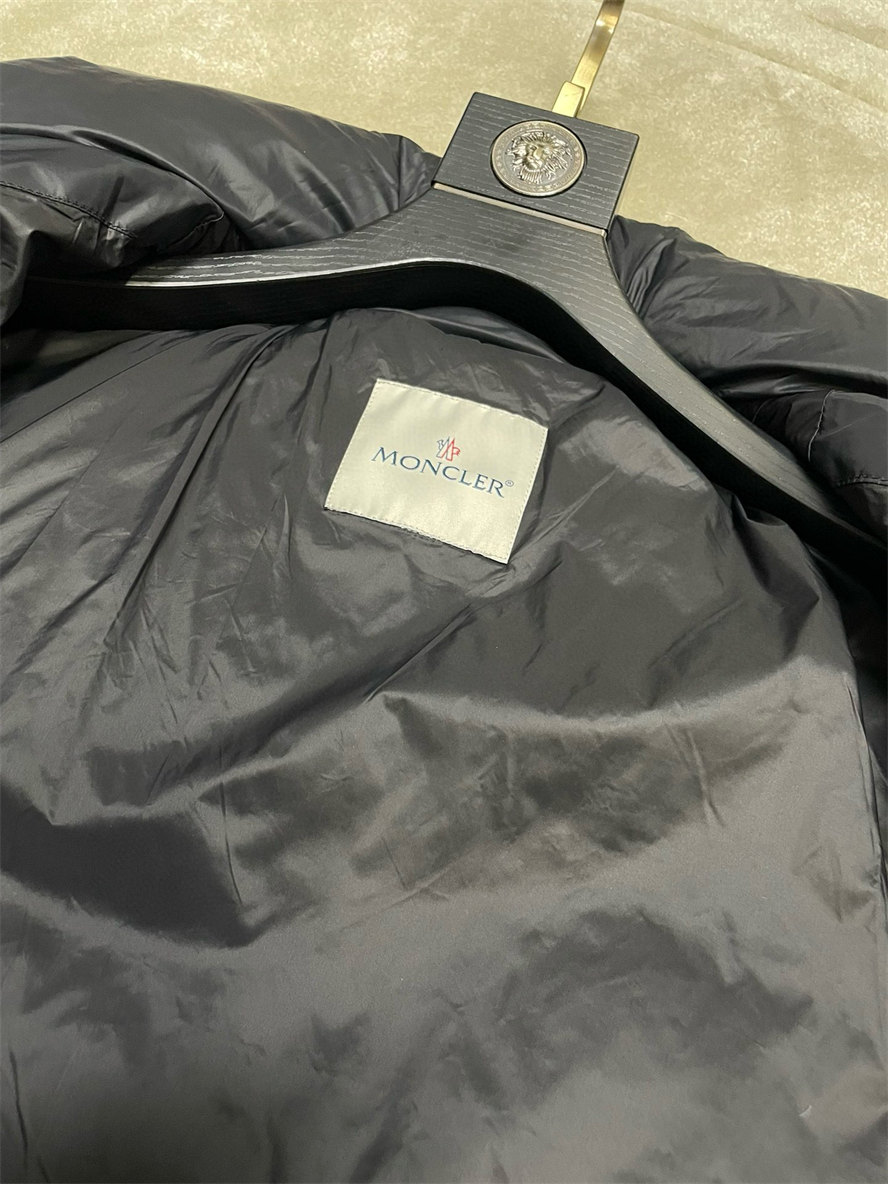 Moncler Duck Down Jacket Black Color
